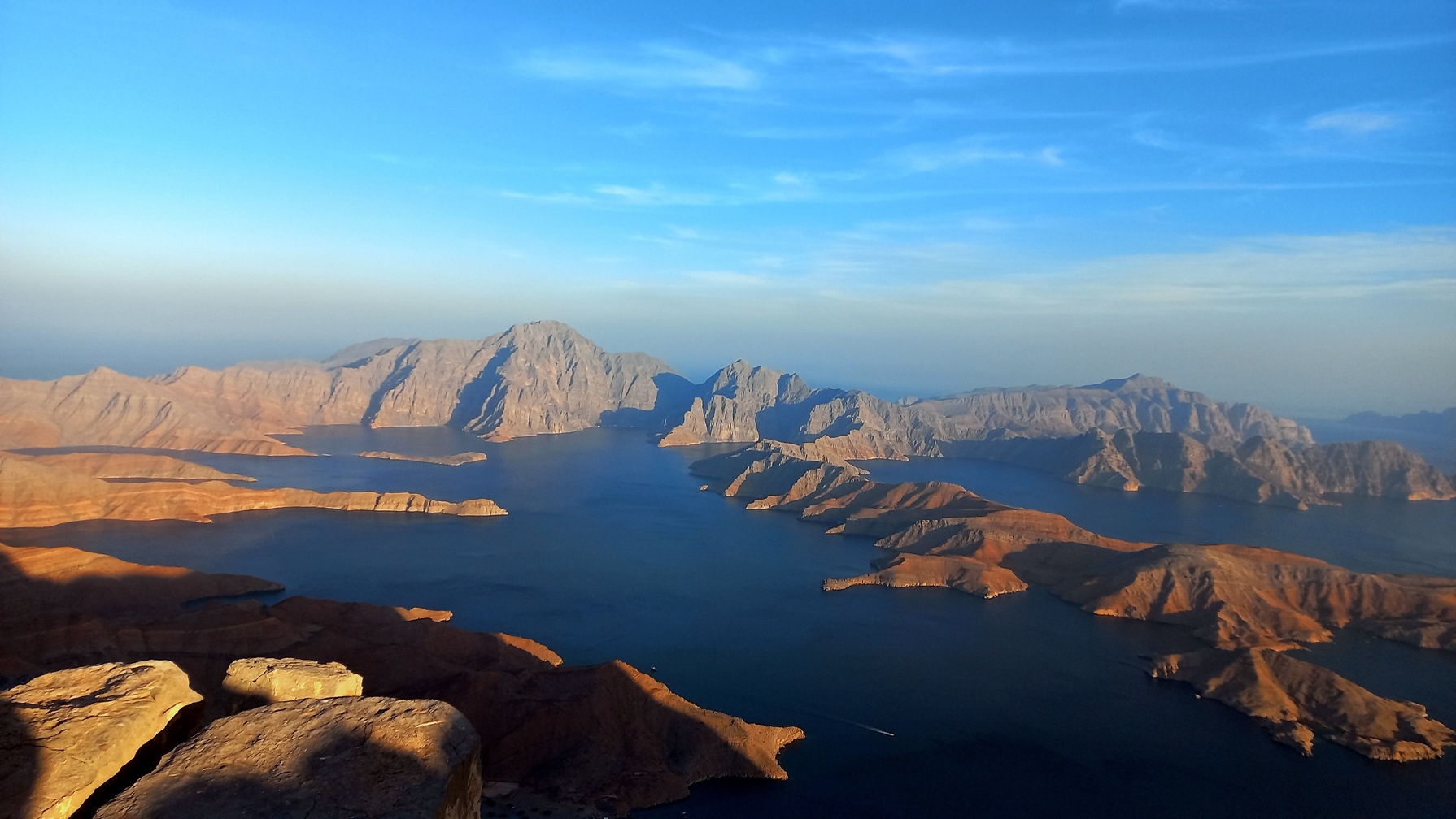 Kayak oman - Trek et kayak au Musandam - Rando-kayak - Oman - Allibert ...